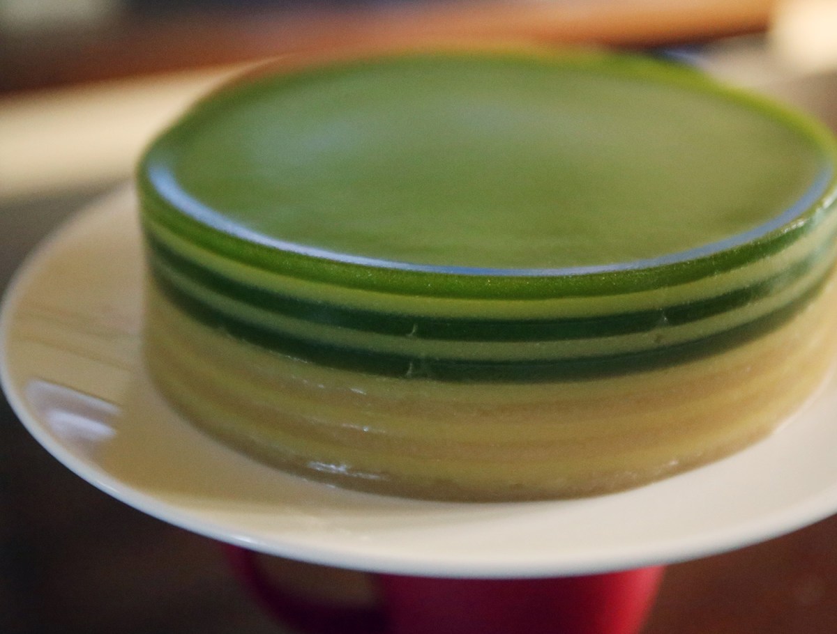 Pork’s skin cake – traditional sweets from Mekong Delta – Le petit renard